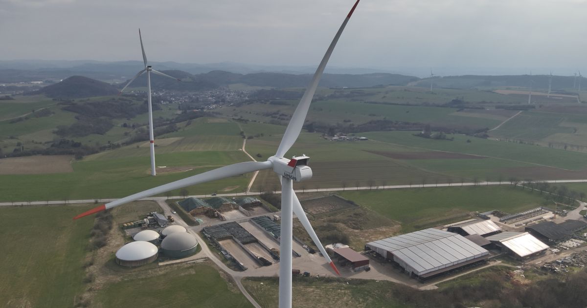 11 Jahre alte Vestas V90/2MW zu verkaufen - Saarland | wind-turbine.com